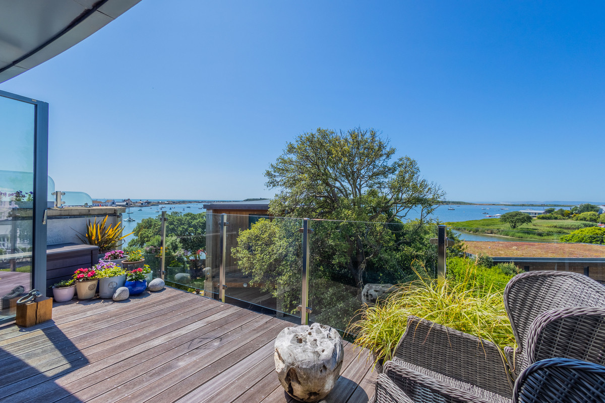 Iridium, 95 Mudeford, Christchurch, Dorset, BH23 3NJ - 276355 ...